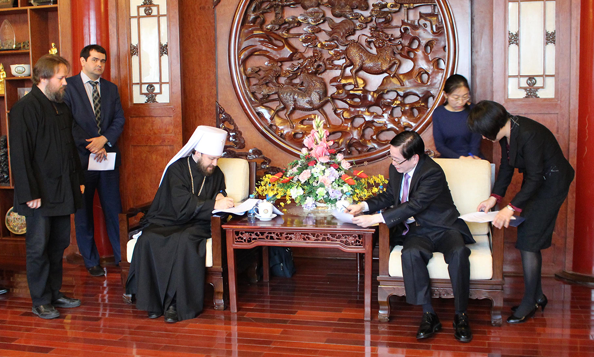 Moscow Patriarchate: China Authorizes the Ordination of Chinese ...